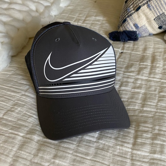 Nike | Accessories | Mens Nike Golf Hat | Poshmark